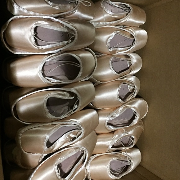 Capezio | Shoes | Capezio Kylee Pointe Shoes 14w | Poshmark